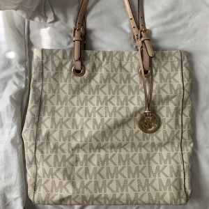 Michael Kors | Bags | Michael Kors Logo Bag | Poshmark